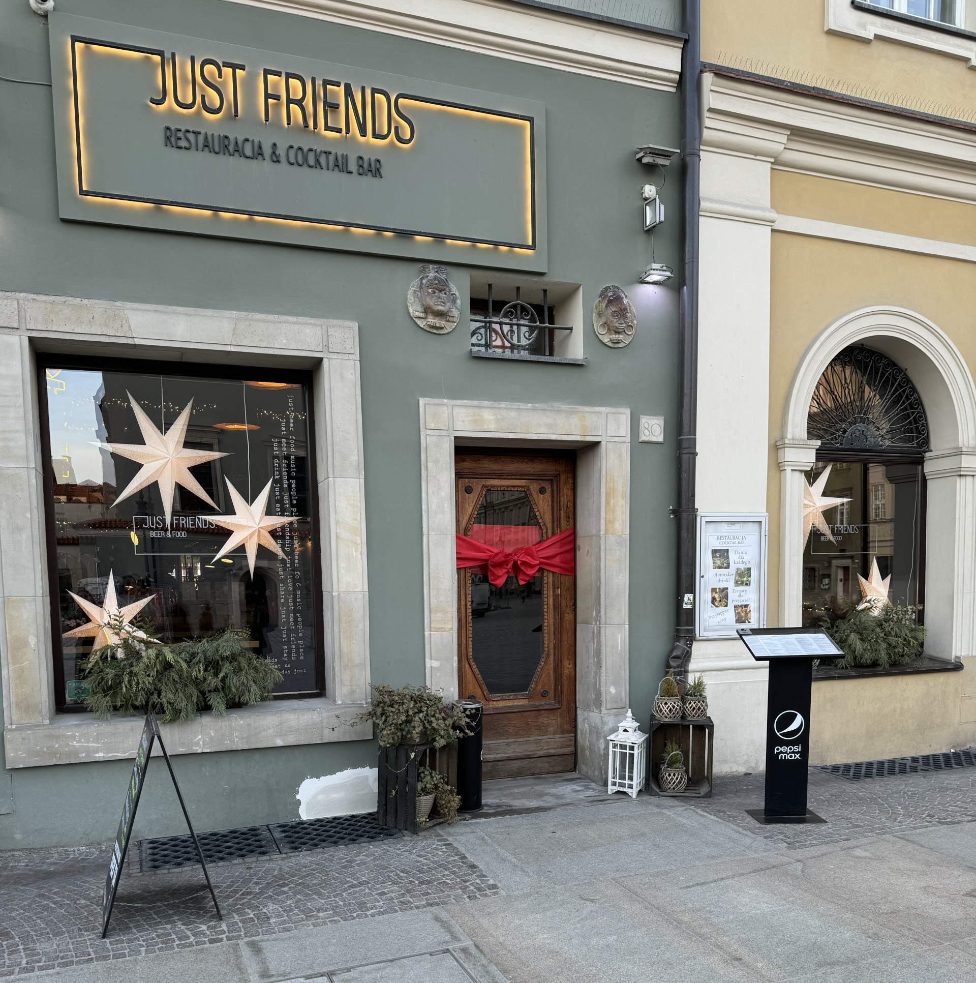 🍽️ Just Friends Poznań - Restauracja | Cocktail bar, Poznań ...