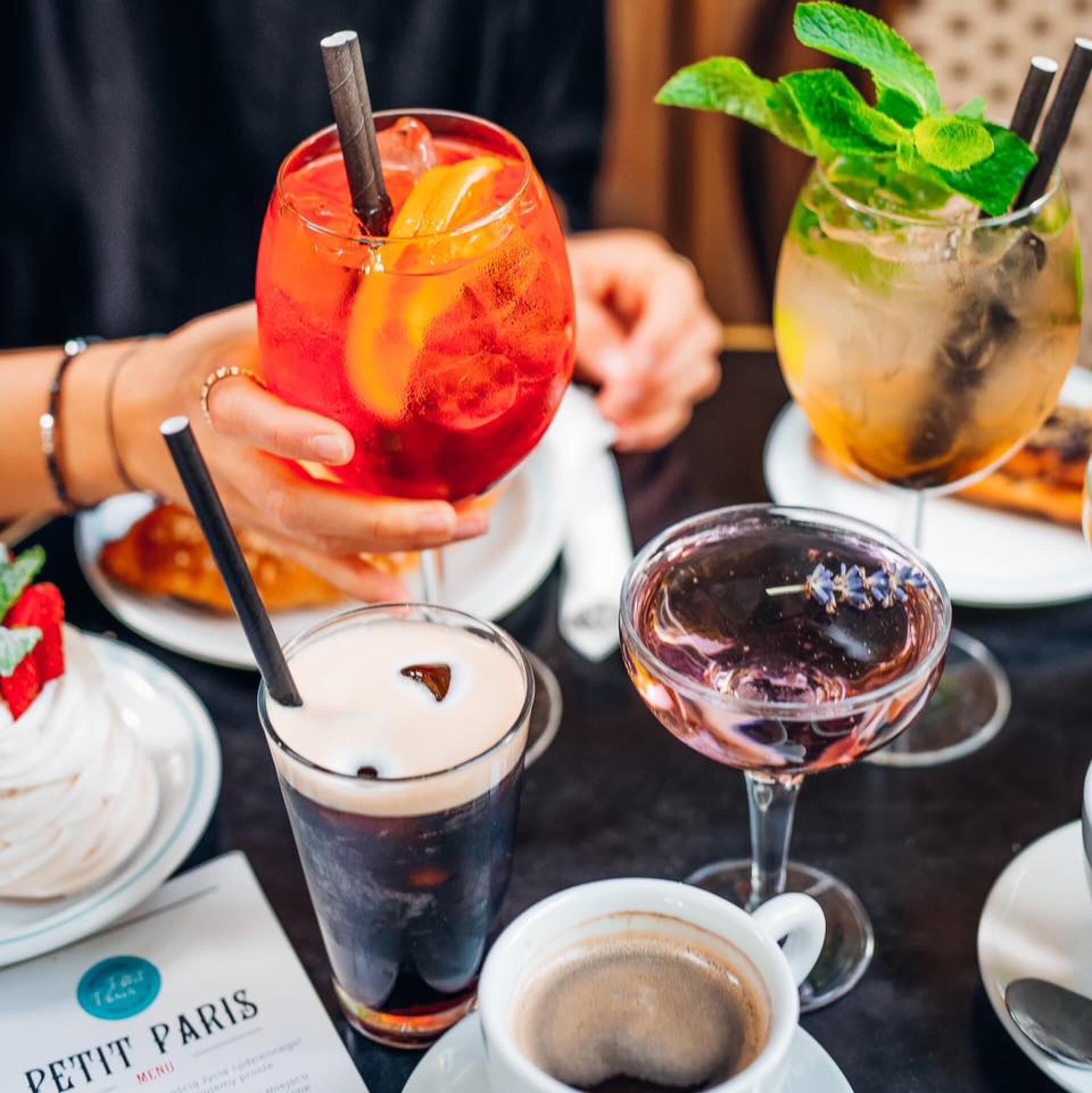 🍽️ Petit Paris Park Wilsona, Poznań - booking table online w Zjedz.my