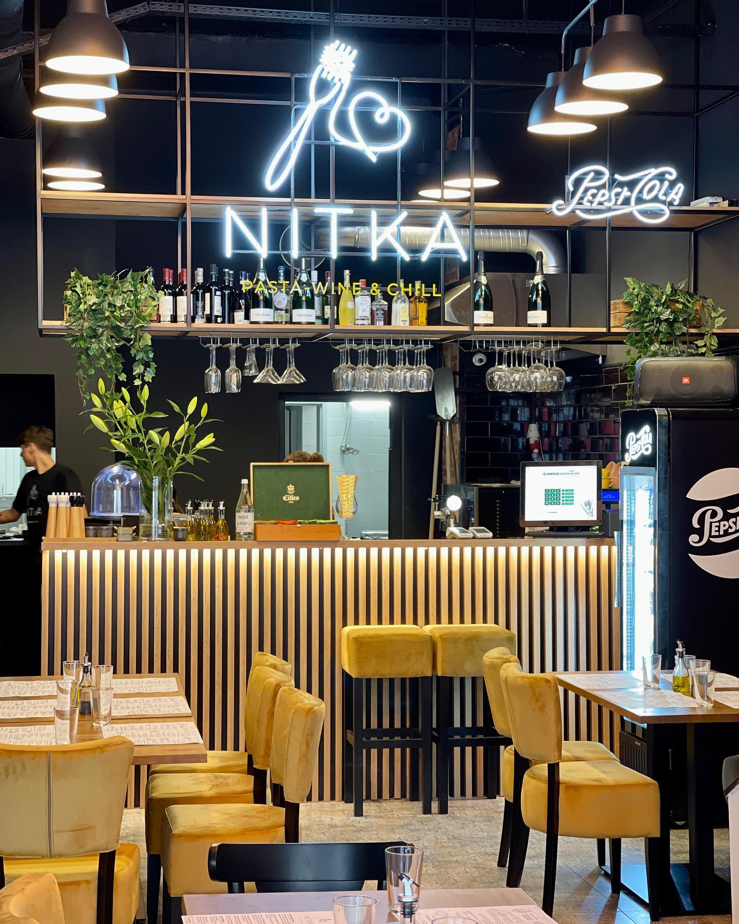 🍽️ NITKA Pasta - Wine & Chill Łódź, Łódź - booking table online w Zjedz.my