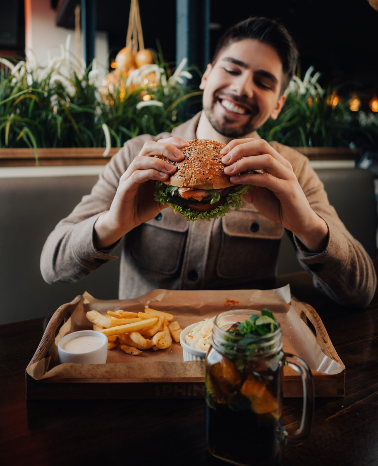 🍽️ Sphinx Poznań ul. Św. Marcin 66/72, Poznań - booking table online w ...