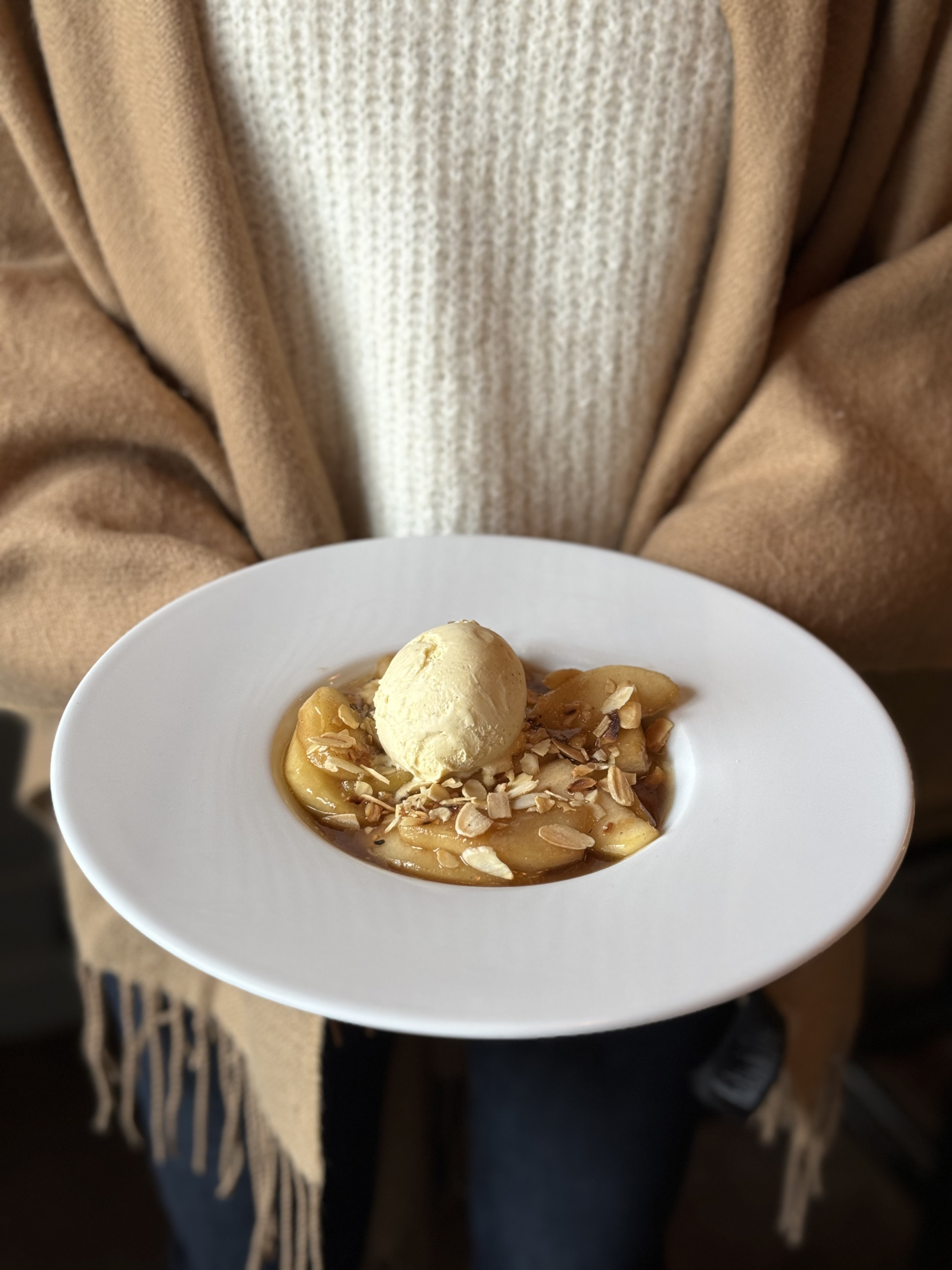 🍽️ Just Friends Poznań - Restauracja | Cocktail bar, Poznań - booking ...