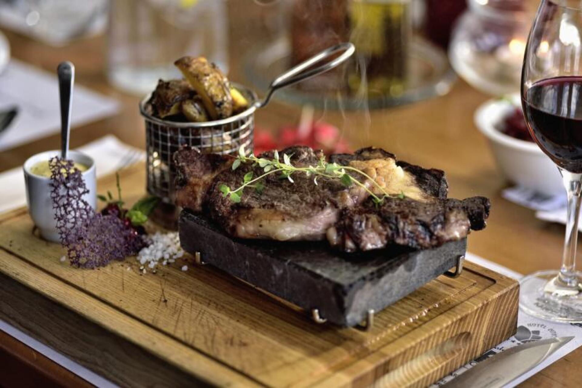 🍽️ Karramba Toruń, Toruń - booking table online w Zjedz.my