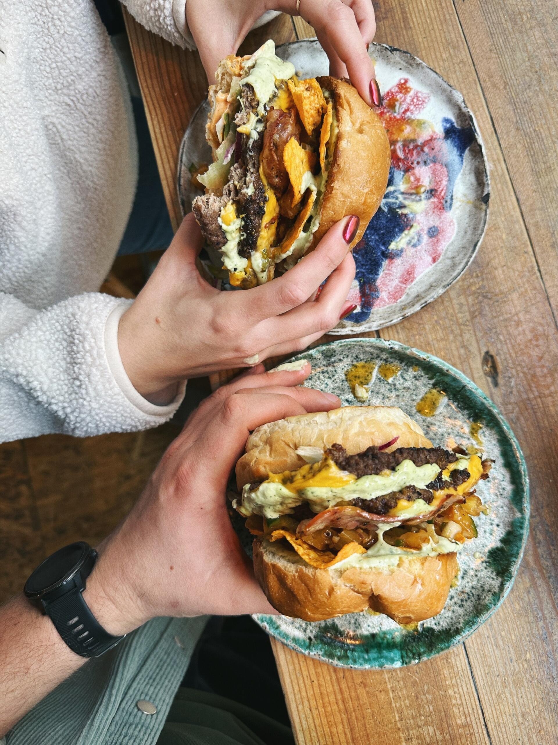 🍽️ Fat Bob Burger, Poznań - booking table online w Zjedz.my